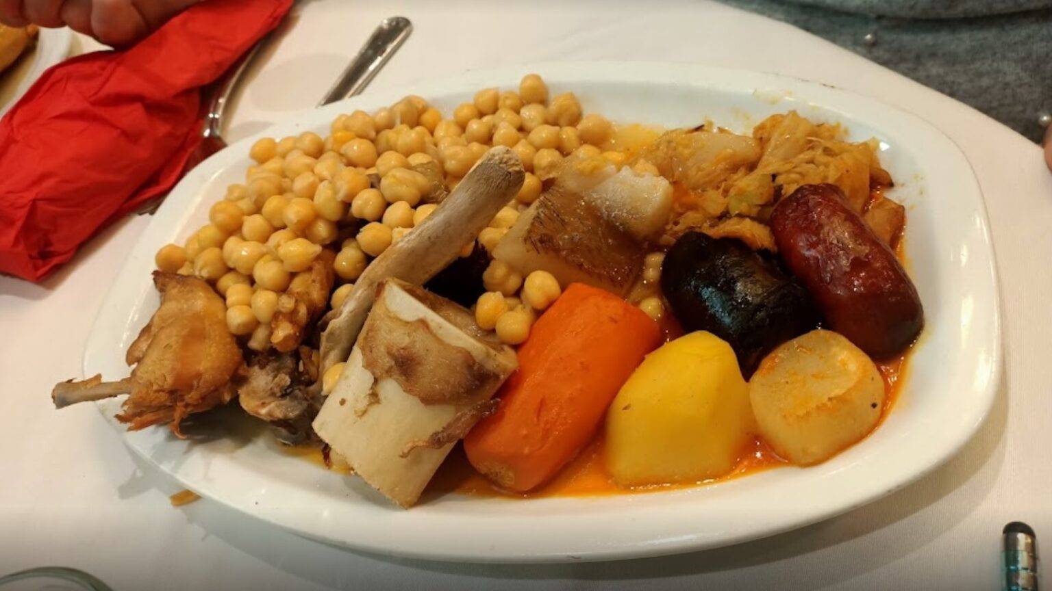 ¿Dónde comer platos típicos madrileños? – Hoy Madrid